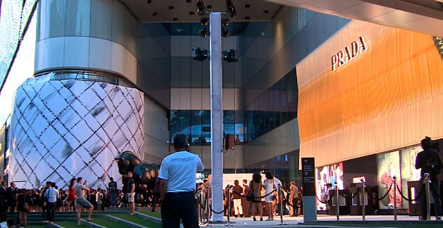 Central Embassy เซเลปคนดังร่วมงานเพียบ